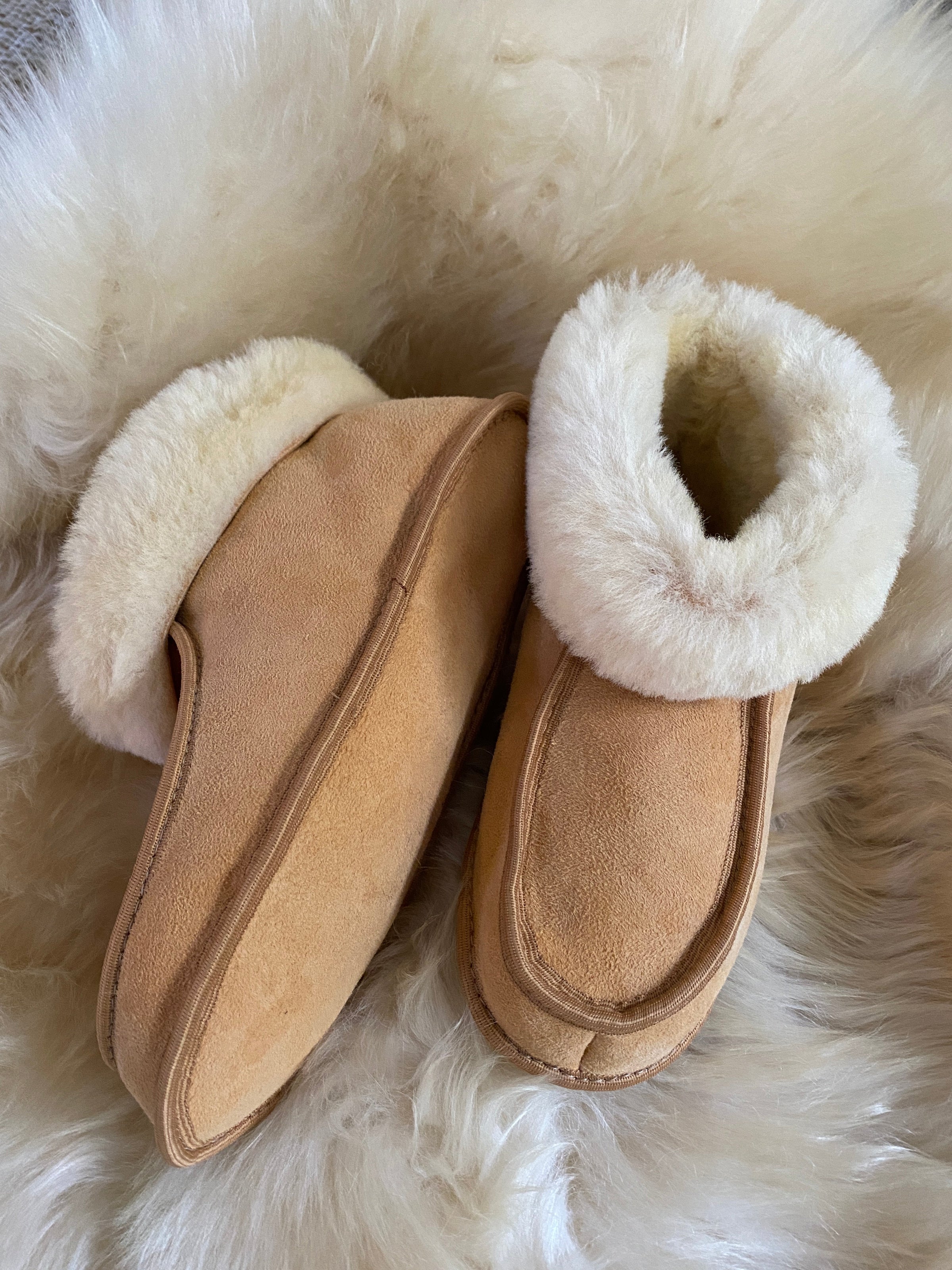 Sheepskin Slippers– East Perry